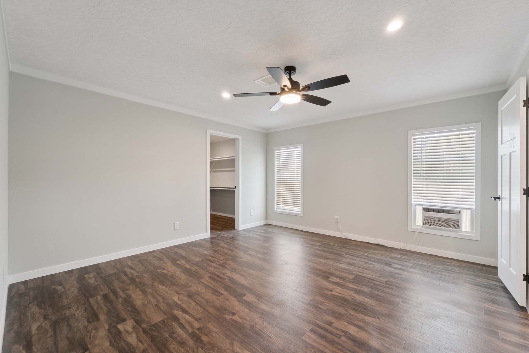 The LouLou: 4 Bed Modern Farmhouse Mobile Home | Dothan, AL