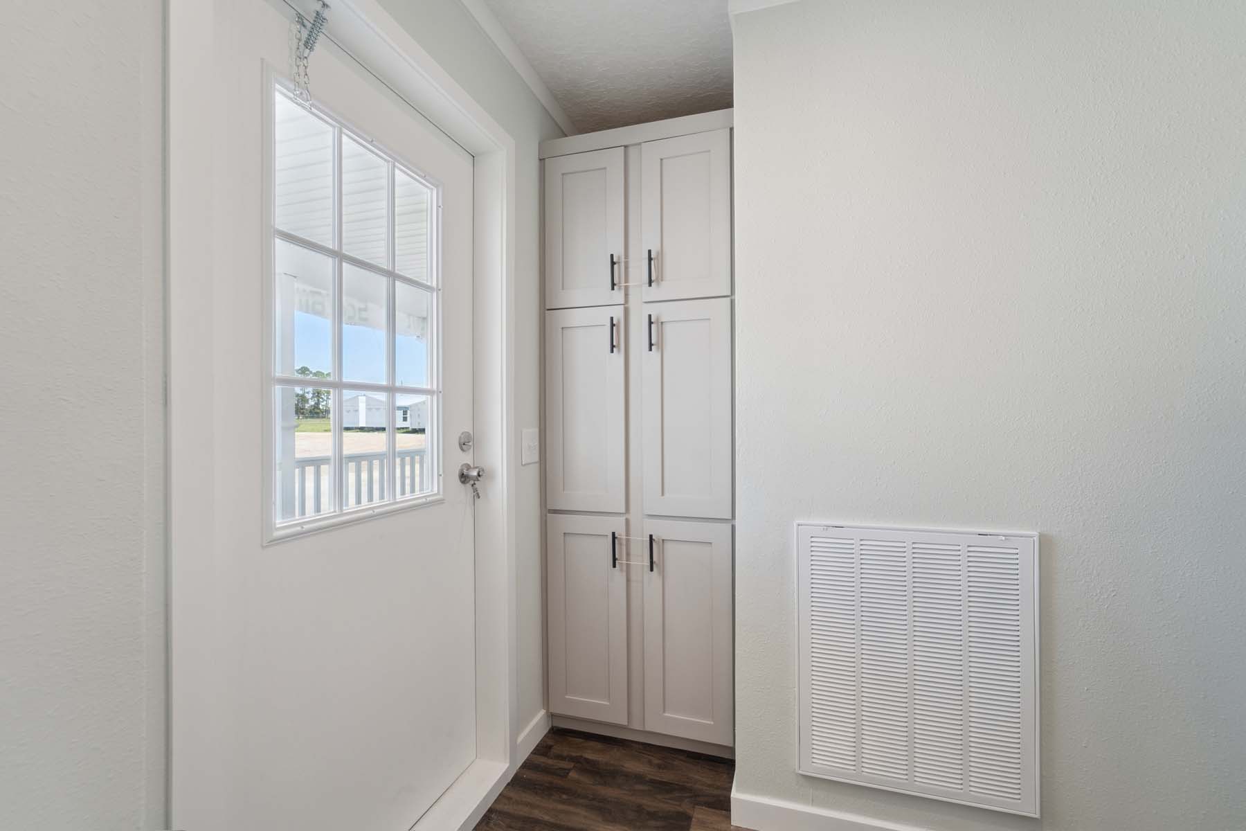 The LouLou: 4 Bed Modern Farmhouse Mobile Home | Dothan, AL